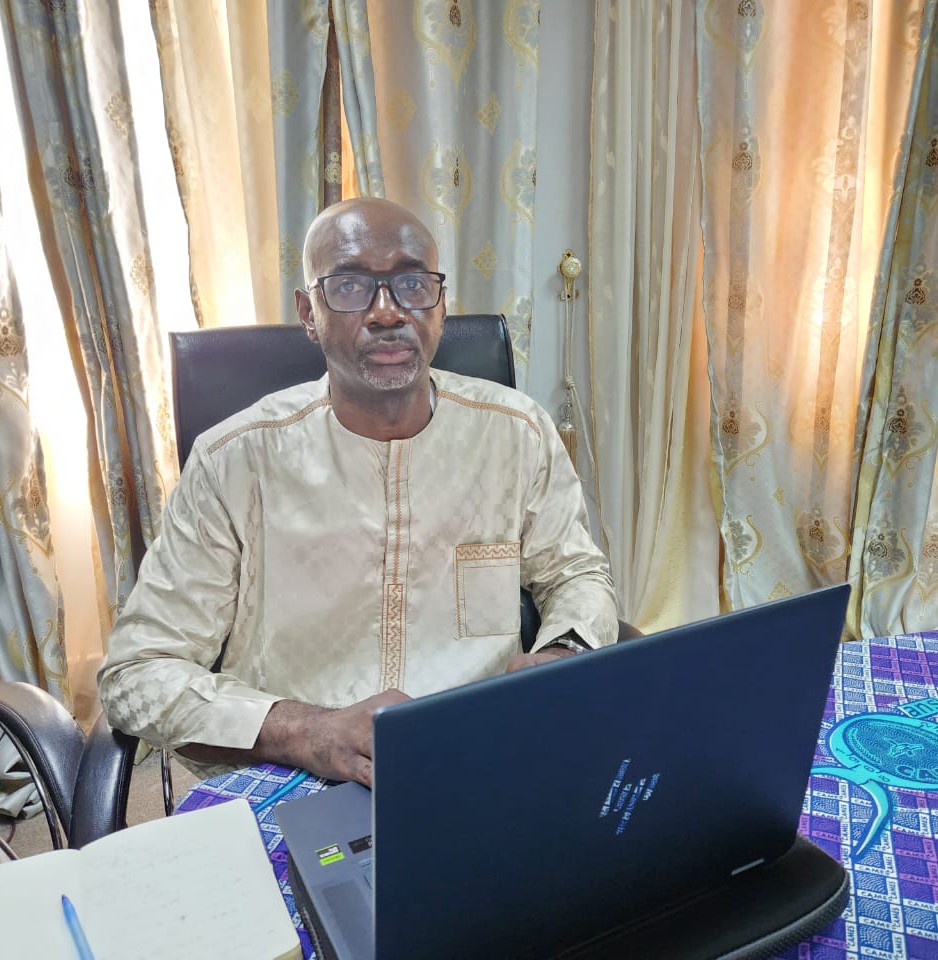 Vers la mise en œuvre du budget programme au CAMES : une rencontre de cadrage tenue avec la ...