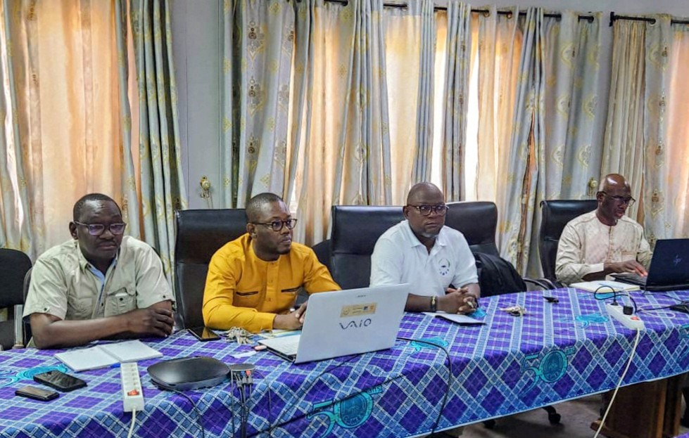 Vers la mise en œuvre du budget programme au CAMES : une rencontre de cadrage tenue avec la ...